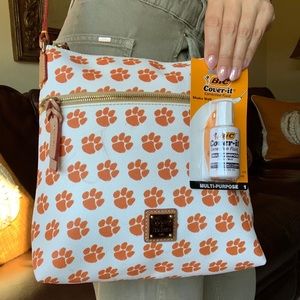 Dooney & Bourke | Bags | Dooney Bourke Crossbody Clemson Purse | Poshmark